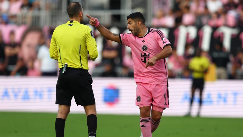 MLS Referees Back in the Game: New Deal Ends Lockout, Boosts Pay | Brief