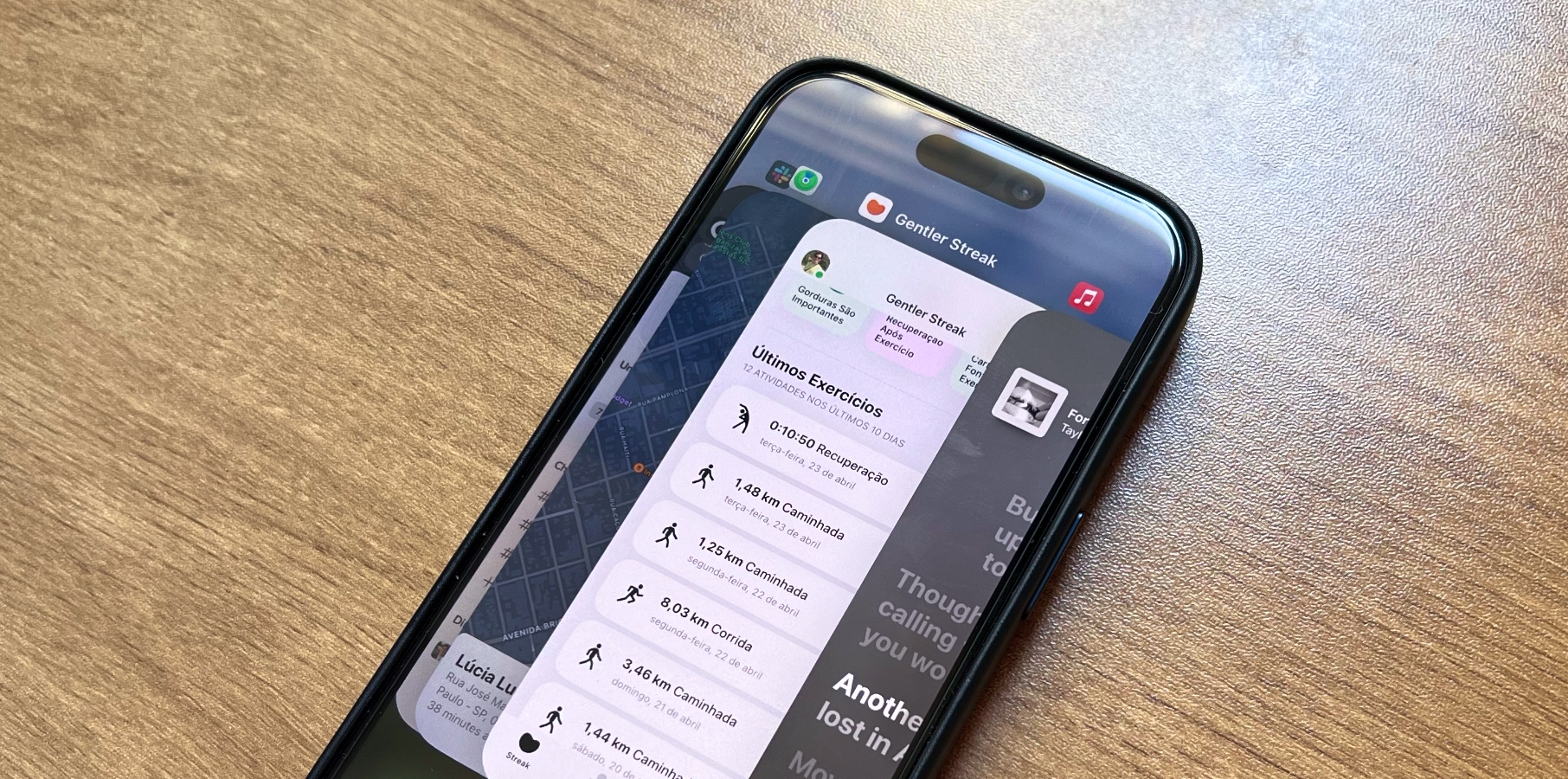 Swiping Away iPhone Apps? Think Again: It May Drain Your Battery! | Brief